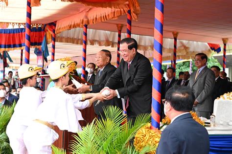 សម្ដេចតេជោ ហ៊ុន សែន៖ ស្មារតី៧មករា បន្ដស្ថិតក្នុងបេះដូងខ្មែរគ្រប់រូប Empire News Network