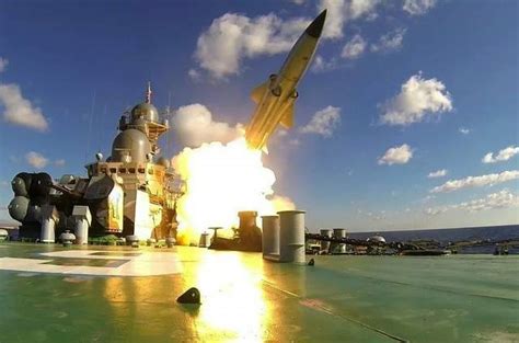 锆石高超音速导弹服役，展示俄强大军事能力，正持续扩充系列！