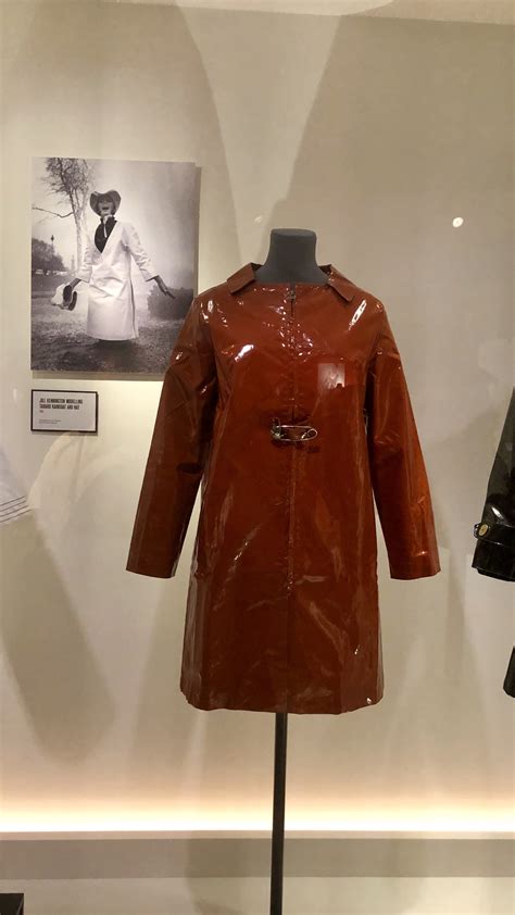 Mary Quant Exhibition Vanda Self Assembly Required