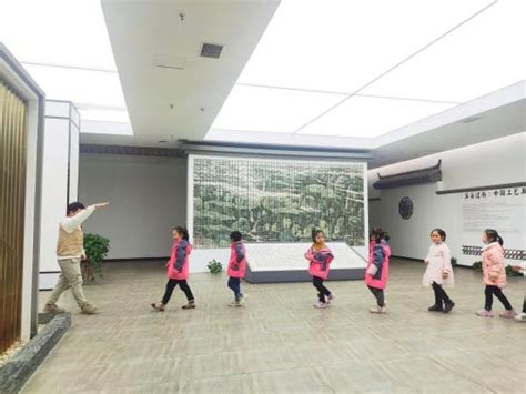 艺术之旅小学生走进中国工艺美术大师博物馆资讯南昌市中国工艺美术大师博物馆