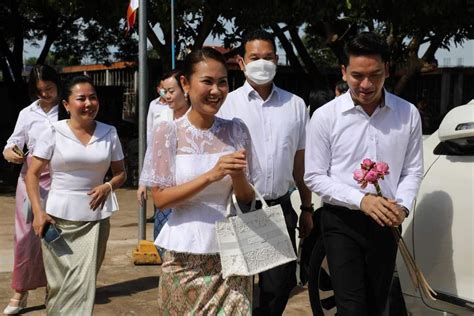 លោកស្រី ហ៊ុន ម៉ាណា