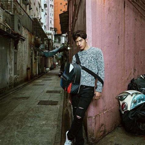 他出生28天被父母拋棄，靠奶奶撿破爛為生，7歲見到親媽卻喊阿姨 每日頭條