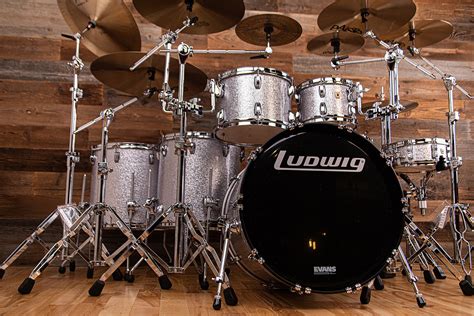 Ludwig Classic Maple 5 Piece Drum Kit Silver Sparkle Ex Demonstratio Drumazon