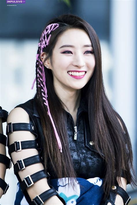 South Korean Girls Korean Girl Groups Aoa Vocalist Dream Catcher Rapper Hair Wrap Hair