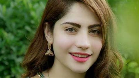 Neelam Muneer Biography