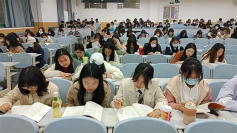 行政法学院组织2022级学生开展晨读晨练活动 西北政法大学行政法学院