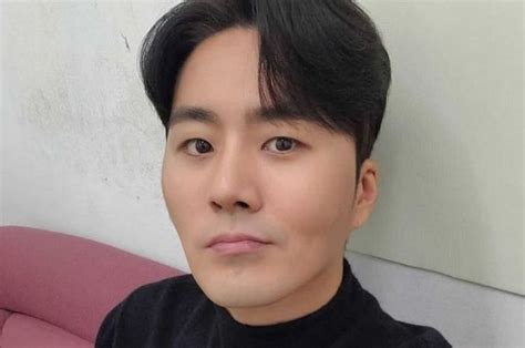 Biodata Artis Eru Penyanyi Korea Selatan Yang Sebabkan Kecelakaan