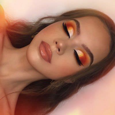 Laura Laurakuruc Posts X