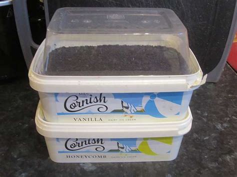 Making A Self Watering Seed Propagator