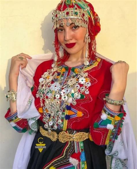مغربيه بالزي الامازيغي المغربي 🇲🇦 Ragazza Marocco