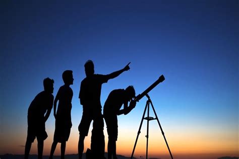 تصاویر کمتر دیده شده از شهید بهشتی به نمایش در می‌آید