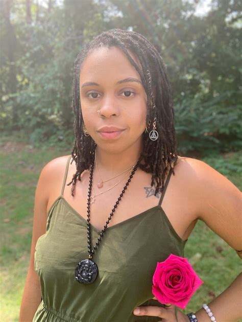 Mia Kamara Bey Medium