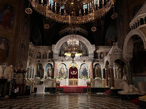 Кръг Ружа Райчева Тончо Краевски и Андрей Райчев разговарят в Кръг Квадрат За отчаянието от