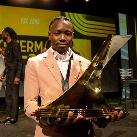 Who Is Jaydon Hibbert The 18 Yo Jamaican That Received Special Praise From Noah Lyles After