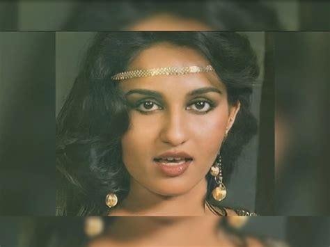 Reena Roy Daughter Sanam Khan Photo Goes Viral Shatrughan Sinha And