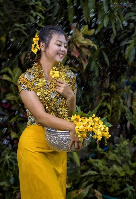 Pin On Myanmar Water Festival Girls