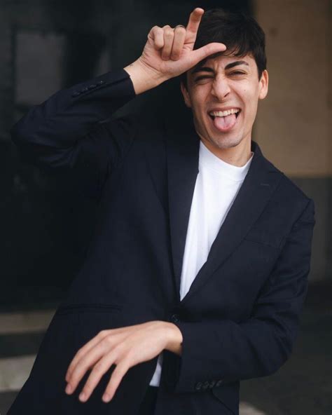 Nil Ojeda Vizz Agency