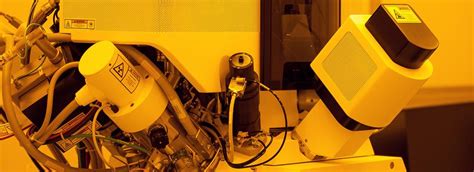 New High Resolution Electron Microscopy At The Nanofabrication Core Lab