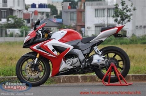 This Custom Bajaj Pulsar 220f Supersport Looks Gritty And Track Ready