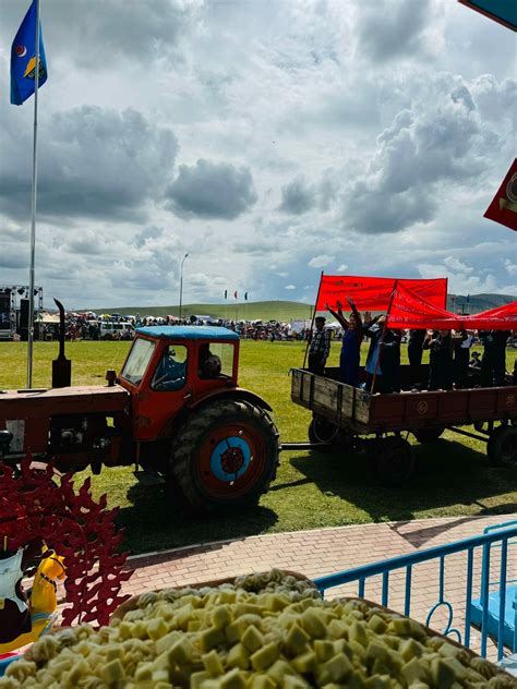 Төв аймгийн Батсүмбэр сумын түүхт 100 жилийн ой тохиож байна