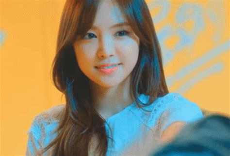Son Naeun Naeun Apink GIF Son Naeun Naeun Apink Mv GIF 탐색 및 공유