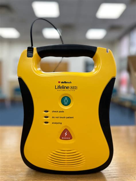 Defibtech Lifeline Fully Automatic Defibrillator Uk — Uk