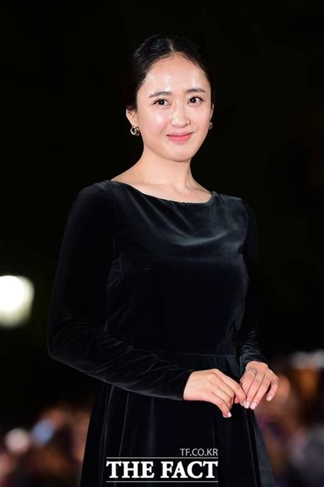 김민정 마이네스트컴퍼니와 전속계약 오래전 매니저와 동행 연예 기사 더팩트