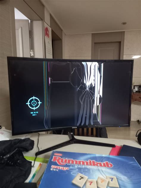 모니터 패널 파손 지식in