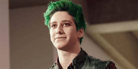 Milo Manheim Things You Didnt Know About The Zombies Star Tvovermind