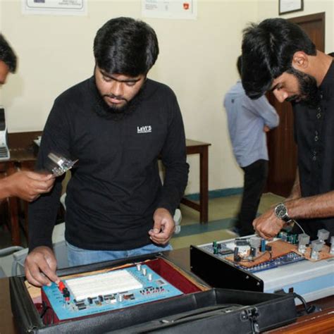 Microprocessor Lab Sharif College Of Engineering And Technology