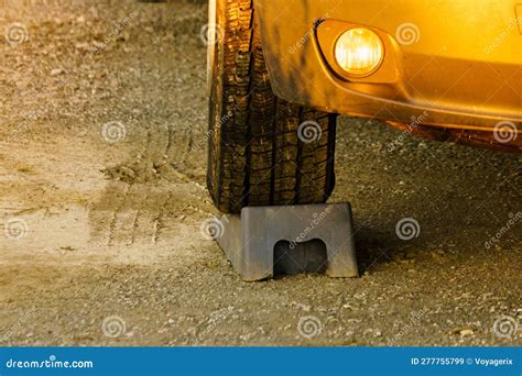 Camper Leveling Block In Use Stock Image Image Of Vehicle Camp