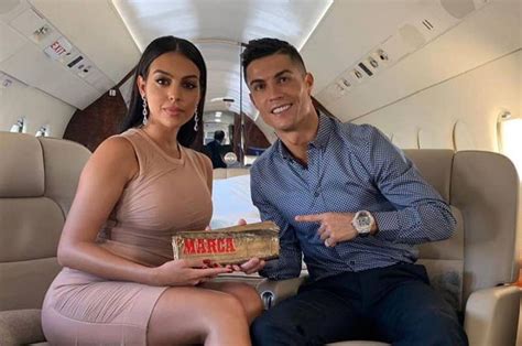 C羅女友喬治娜怎麼看？cr7強姦案將重審，總裁律師：對方自願 壹讀