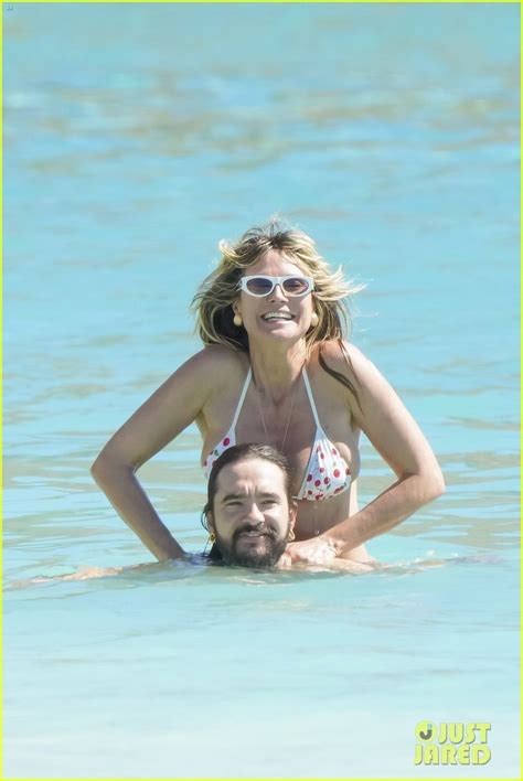 Heidi Klum And Tom Kaulitz Enjoy Pda Filled Beach Day Complete With A