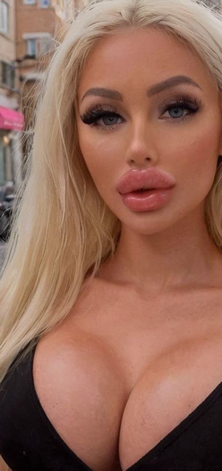 Post [764939655705722880] Bimbos N Tumbex