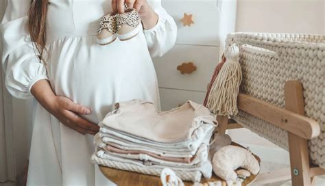 لیست لوازم مورد نیاز سیسمونی نوزاد که هر مادری باید اطلاع داشته باشد