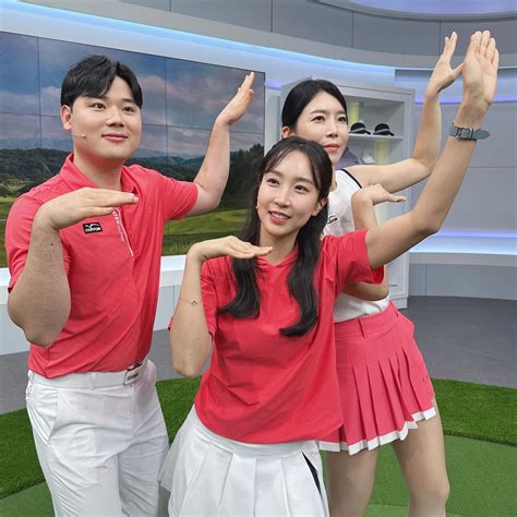 Jtbc골프 라이브레슨70 골프 디자이너 💚 박형준 프로 정현우 프로 💙시청자의 고민을 함께 해결하는 📲 정재은의 오픈톡까지 많은 시청바랍니다💕 레슨스튜디오 Jtbc