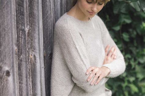 Stylish Knitting Pattern For Drop Shoulder