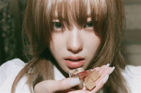 더쿠 이즈나 코코 갈발 스타일링 좋았는데 바로 흑발로 덮고 데뷔해서 아쉽다