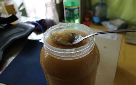 牛奶加蜂蜜的禁忌有哪些不建议空腹饮用更不能长期过量饮用