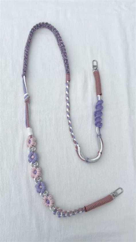 花花款186 主線：a1、紫羅蘭、f1、櫻花粉 頭尾固定：b5 加寬部分：野莓 螺旋：b7 花色1：櫻花粉 花色2：… Flickr