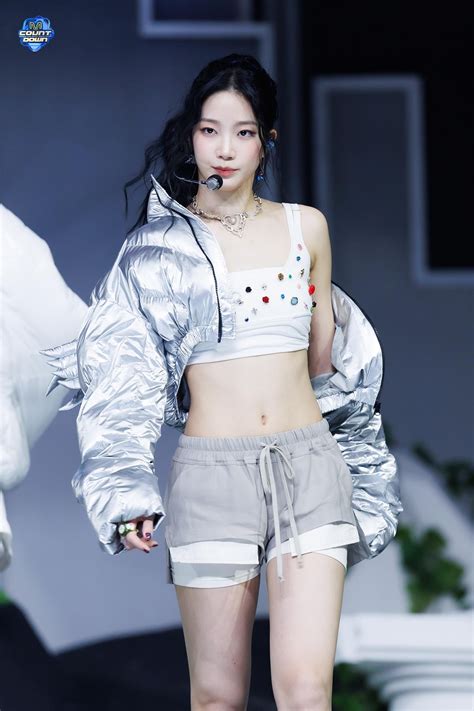 Lesserafim Kazuha Sakura Rkpopfap