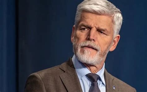 Президент Чехії повідомив коли Україна отримає перші 180 тисяч снарядів за ініціативою Праги