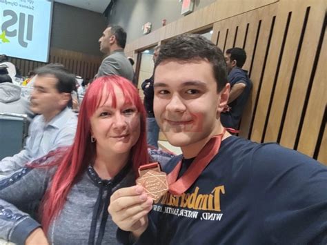 Четворица македонски средношколци освоија бронзени медали на Меѓународната олимпијада по