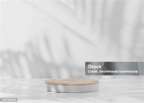 3d 흰색 연단 또는 흰색과 나무 단상 무대 흰색 모형 스탠드 제품 장면 배경입니다 3d 연단 무대 그림 렌더링입니다 3차원 형태에 대한 스톡 사진 및 기타 이미지 Istock