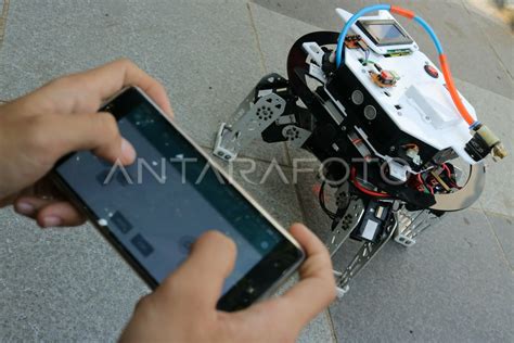 prototipe robot pemadam api antara foto