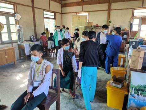 ဗန်းမောက်မြို့၌ အသက် ၁၂ နှစ်နှင့်အထက် ကျောင်းသား၊ ကျောင်းသူများအား ဒုတိယအကြိမ် ကိုဗစ် ၁၉ရောဂ