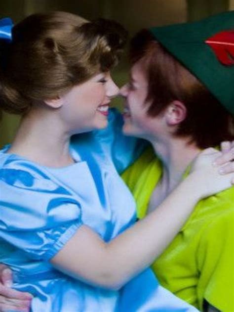 Pin By Kelsey Ingram On Peter Pan Wendy Peter Pan Peter And Wendy Peter Pan