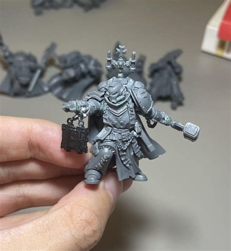 Posting Some Kitbashed Sword Brethren To Motivate Me To Base Them… Feedback Is Appreciated R