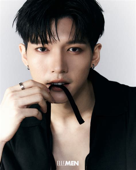 Jasp Er จากนักแสดงสู่ศิลปิน บทพิสูจน์ความฝันและมิตรภาพของจุง อู๋ แซนต้า ปอนด์ Elle Men Thailand