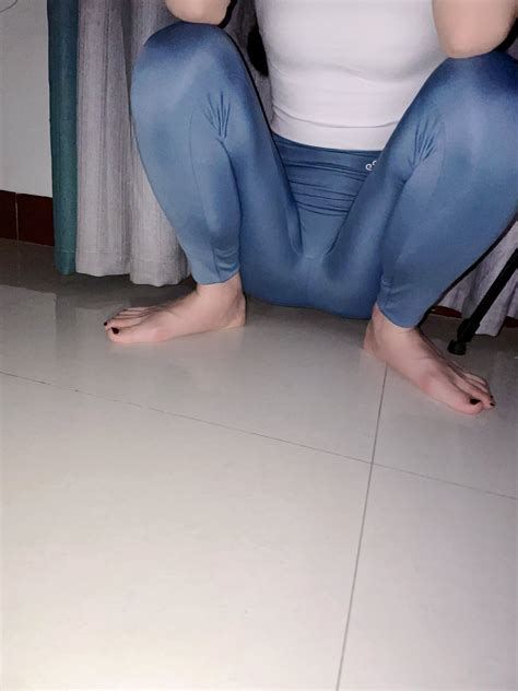 杨漂亮（出原味）~ On Twitter 悄悄告诉你，瑜伽裤里面没有内裤哦~ 投稿 Riliwanji777 Wanjibb